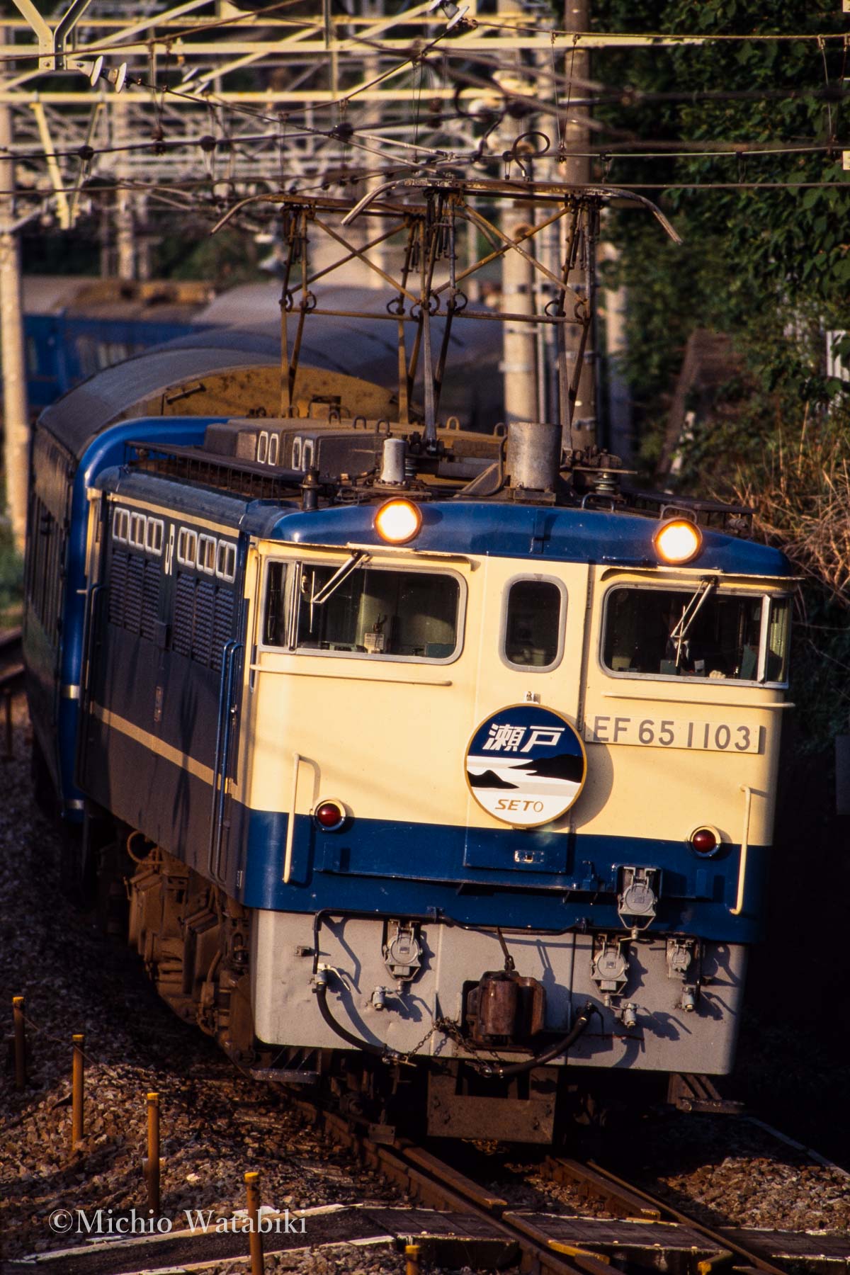 EF65 - ビバトレインどっとこむ